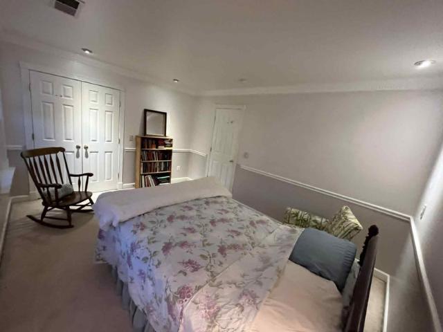 Monthly Furnished room in quiet neighborhood