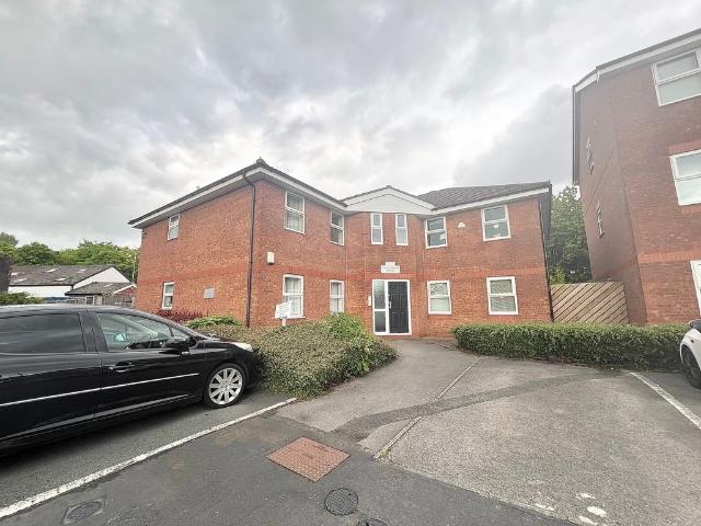 Montonmill Gardens, Manchester M30, 2 bed flat to rent, £1,000 pcm | PrimeLocation
