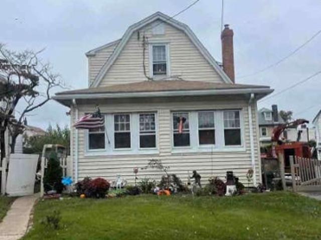 Montour St