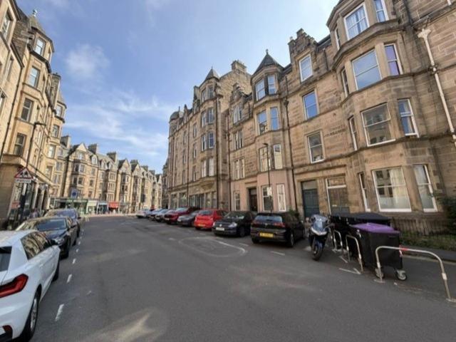 Montpelier Park, Bruntsfield, Edinburgh EH10, 3 bed flat to rent, £2,600 pcm | PrimeLocation