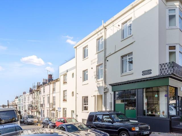 Montpelier Place, Brighton BN1, Room to rent, £600 pcm | PrimeLocation