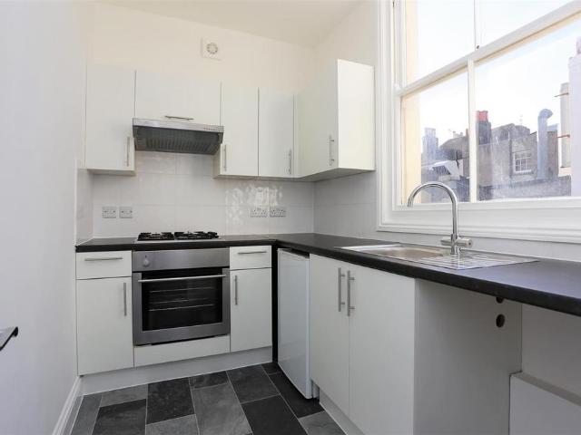 Montpelier Road, Brighton 1 bed flat to rent £1,050 pcm £242 pw