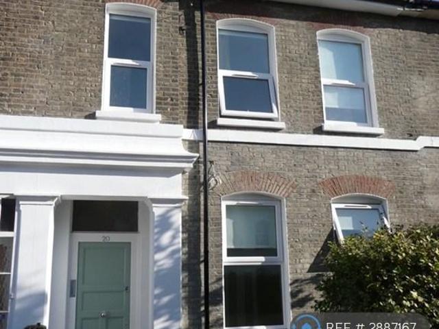 Montpelier Road, London, SE15 6 bed terraced house to rent £5,900 pcm £1,362 pw