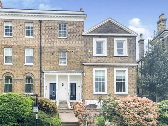 Montpelier Row, London, 1 Bedroom Flat