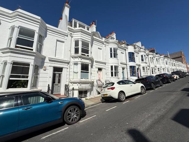 Montpelier Street, Brighton, Sussex BN1, 1 bed flat to rent, £1,350 pcm | PrimeLocation
