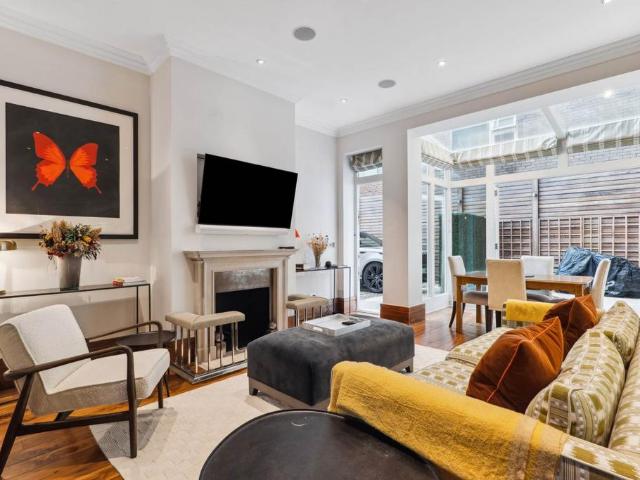 Montpelier Walk, Knightsbridge SW7 3 bed house to rent £18,417 pcm £4,250 pw