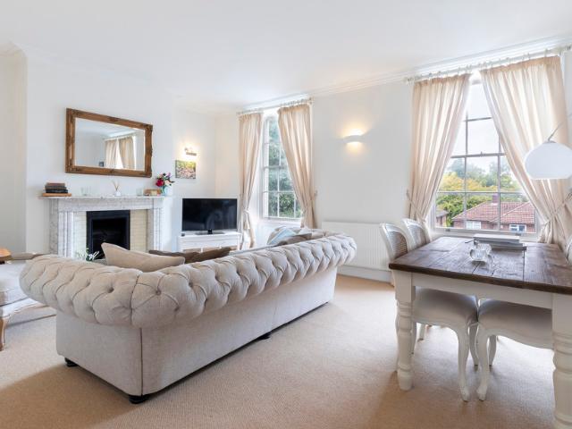 Montpellier Terrace, Cheltenham GL50 1XA Elliot Oliver