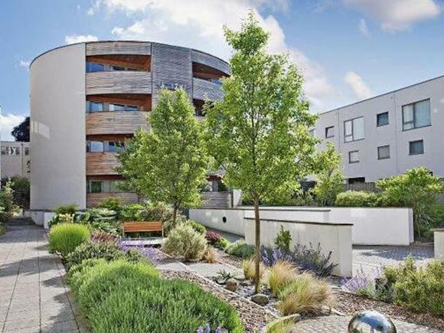 Montpellier Grove, Century Court, Cheltenham, 2 Bedroom Flat