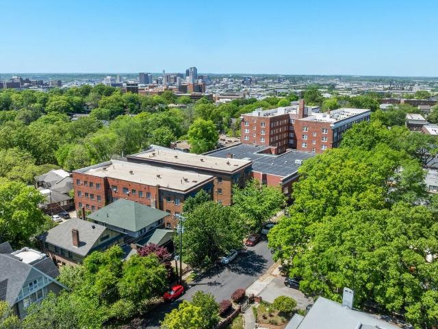 Montrose and Montclair Studio Apartment for Rent at 1226 29th St S, Birmingham, AL 35205 Highland Park