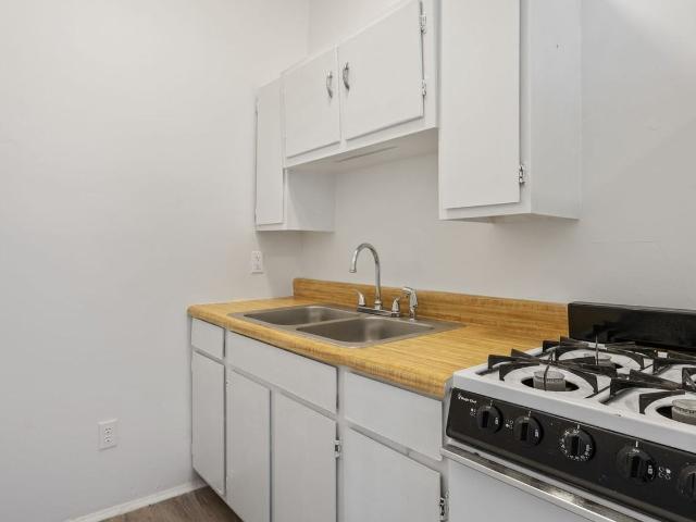 Montrose and Montclair 1 Bedroom Apartment for Rent at 1226 29th St S, Birmingham, AL 35205 Highland Park