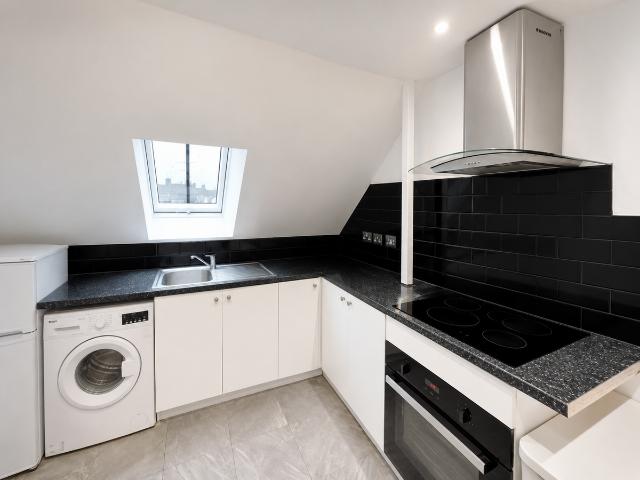Montrose Avenue, Edgware HA8, 1 bed flat to rent, £1,100 pcm | PrimeLocation