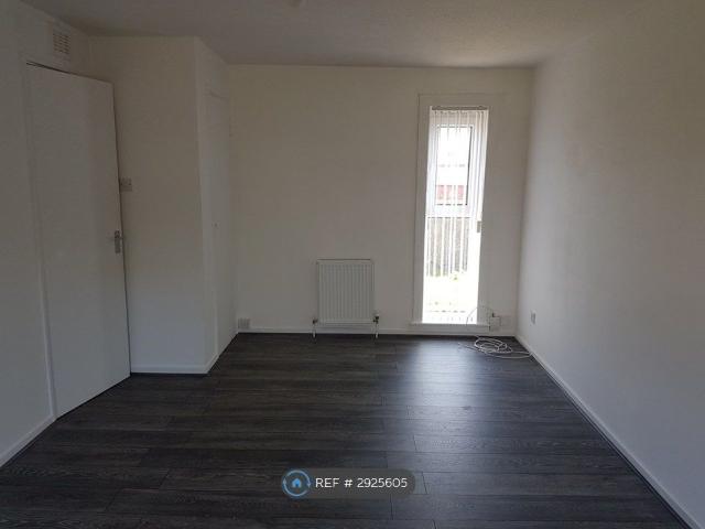 Montrose Avenue, Port Glasgow PA14, 3 bed terraced house to rent, £850 pcm | PrimeLocation
