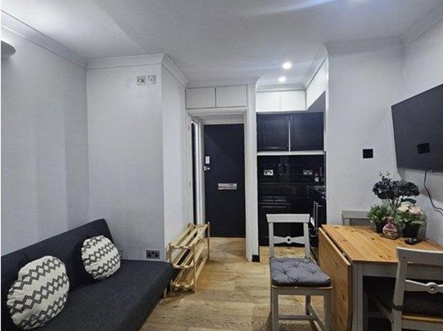 Montrose Court, London SW7, 1 bed flat to rent, £3,033 pcm | PrimeLocation