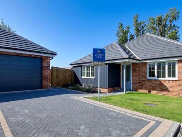 Montrose Gardens, Pork Lane, 3 Bedroom Detached