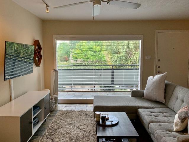 Montrose Large One Bedroom $1125