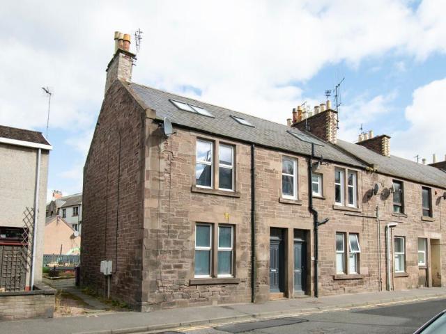 Montrose Street, Brechin, Angus DD9, 2 bed flat to rent, £525 pcm | PrimeLocation