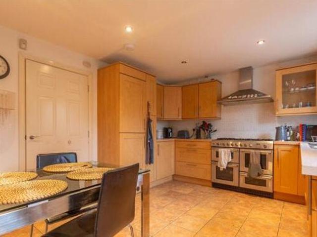 Montreal Avenue, Horfield, 4 Bedroom End