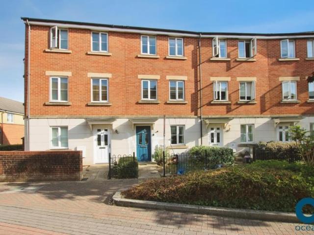 Montreal Avenue, Horfield, Bristol BS7, 4 bed town house to rent, £2,500 pcm | PrimeLocation