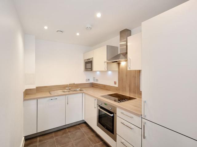 Montreal House, Maple Quays, London SE16, 1 bed flat to rent, £2,100 pcm | PrimeLocation