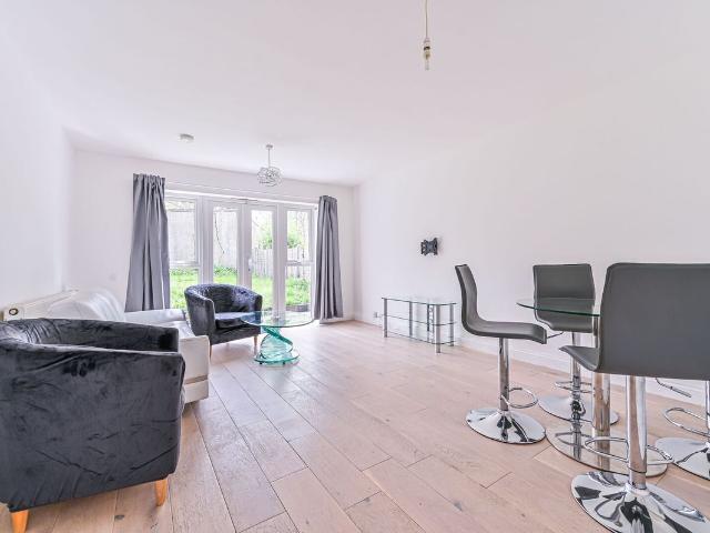 Montrell Road, Streatham Hill, London SW2, 2 bed maisonette to rent, £2,200 pcm | PrimeLocation