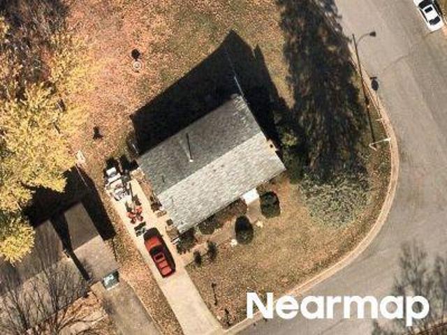 Monument Dr