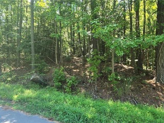 Monument Dr, Montross, VA 22520