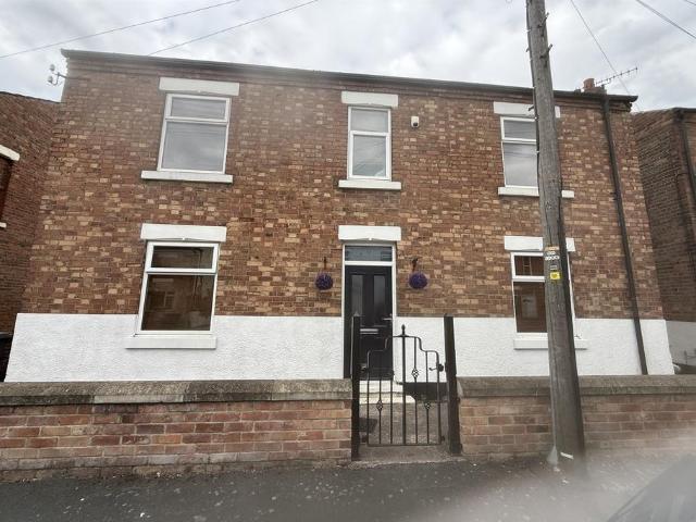 Mona Street, Beeston, NG9 2BY 4 bed terraced house to rent £1,733 pcm £400 pw