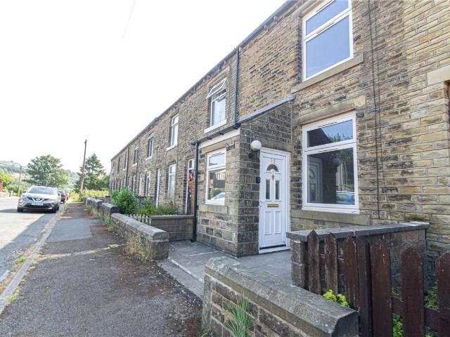 Mona Street, Slaithwaite, Huddersfield, West Yorkshire HD7, 2 bed terraced house to rent, £975 pcm | PrimeLocation