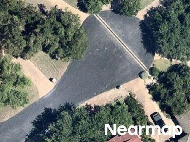 Monarch Oaks Ln