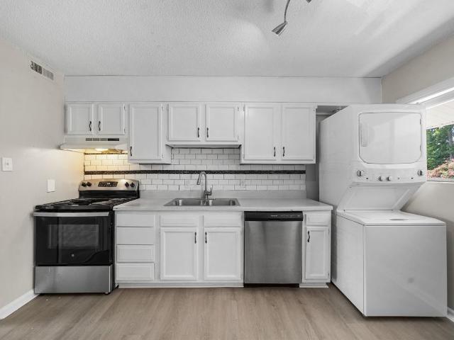 Monarch Apartments 1 Bedroom Apartment for Rent at 1001 Ruby St, Durham, NC 27704