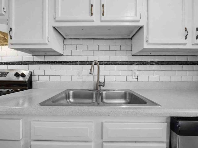 Monarch Apartments 2 Bedroom Apartment for Rent at 1001 Ruby St, Durham, NC 27704