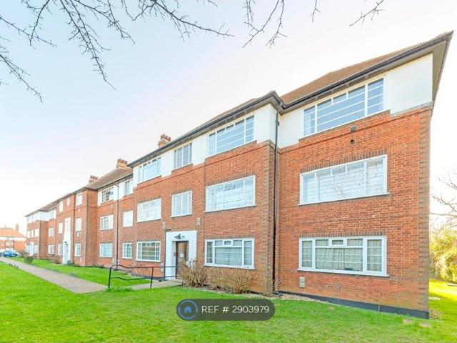 Monarch Court, London N2, 3 bed flat to rent, £2,900 pcm | PrimeLocation