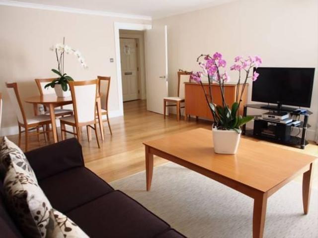 Monarch House, KENSINGTON HIGH. 1 bed flat to rent £6,500 pcm £1,500 pw