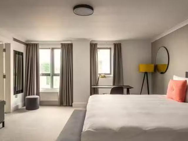 Monarch House London W8 6EL