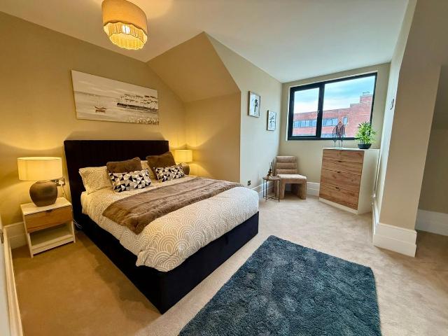 Monarch House WF1, 2 bed flat to rent, £1,250 pcm | PrimeLocation