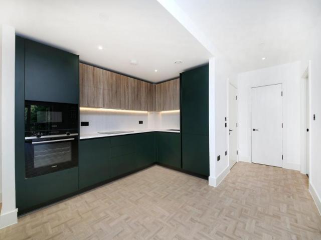 Monarch Square, London, SW11 2 bed flat to rent £3,250 pcm £750 pw