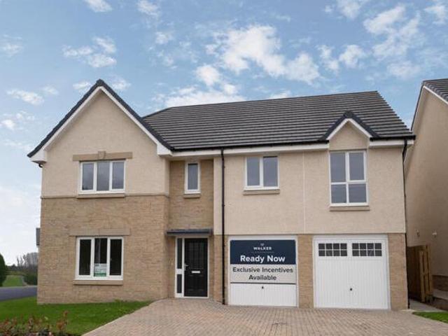 Monarchs Walk, West Calder, 5 Bedroom Detached