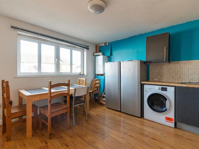 Monday Crescent, City Centre, Newcastle Upon Tyne NE4, Room to rent, £450 pcm | PrimeLocation