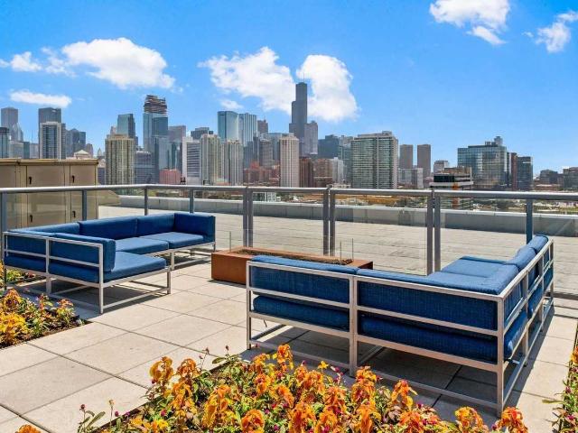 Mondial River West 3 Bedroom Apartment for Rent at 910 W Huron St, Chicago, IL 60642 West Town