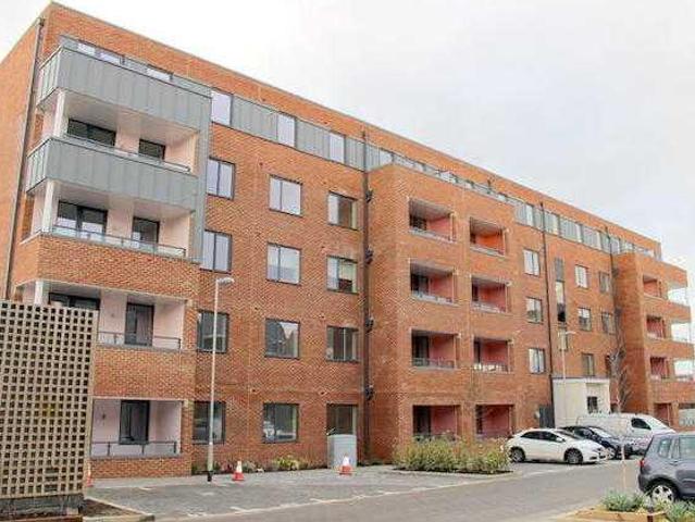 Mondrian Court, Artisan Place, Harrow 2 bed apartment to rent £1,850 pcm £427 pw
