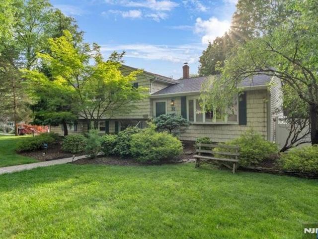 Monhegan Ave, Wayne, Home For Sale