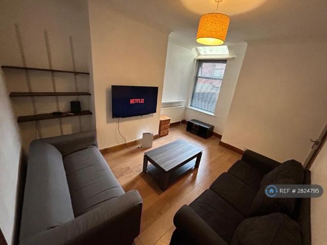 Monica Grove, Manchester, M19 4 bed terraced house to rent £2,254 pcm £520 pw