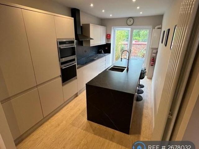 Monica Grove, Manchester, M19 6 bed terraced house to rent £3,770 pcm £870 pw