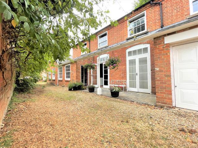Monk Sherborne, Basingstoke, RG26 1 bed flat to rent £1,000 pcm £231 pw