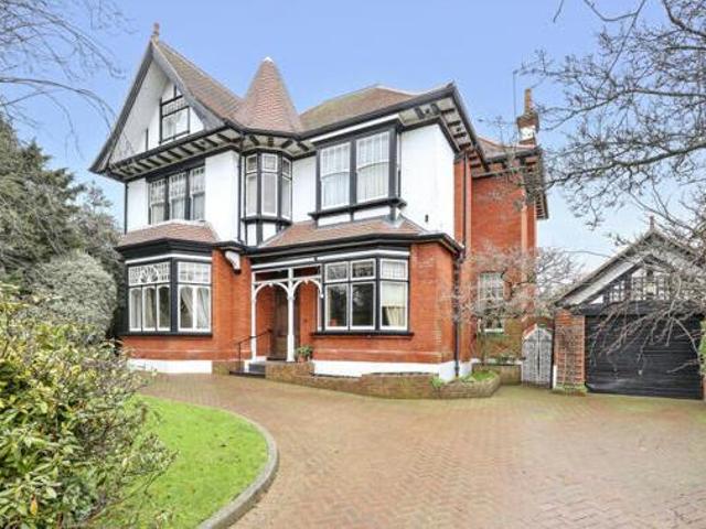 Monkhams Drive, Woodford Green, 5 Bedroom Detached