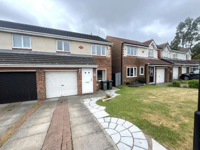 Monks Wood, North Shields NE30, 3 bed property to rent, £1,200 pcm | PrimeLocation
