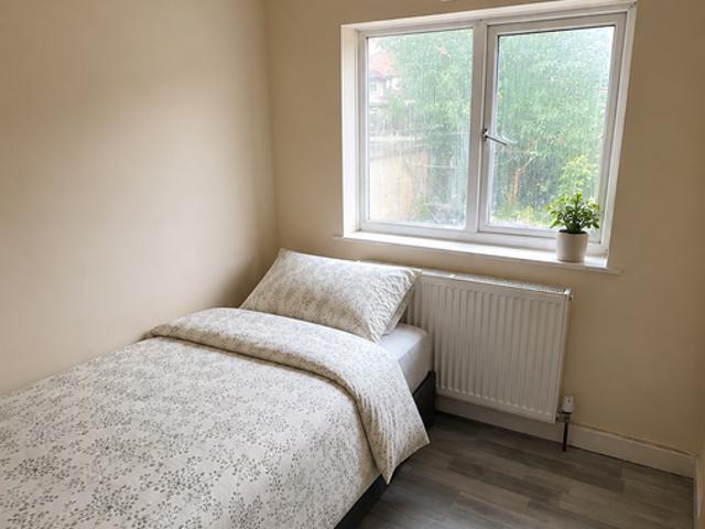 Monks Park, Wembley HA9, Room to rent, £750 pcm | PrimeLocation