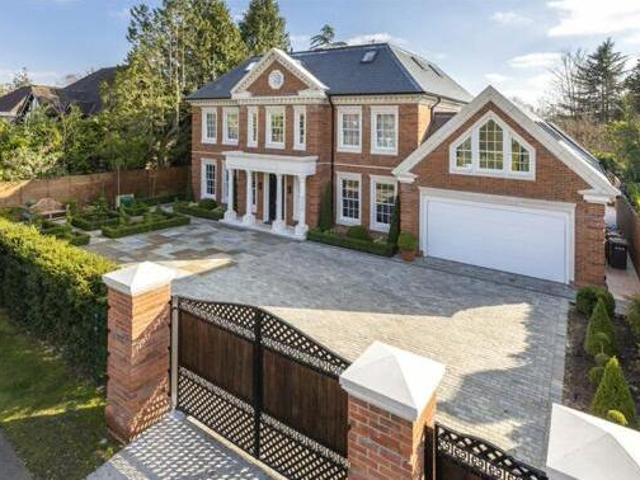Monks Road, Wentworth Estate, 6 Bedroom Detached