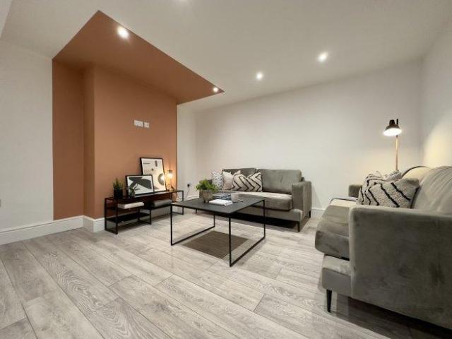 Monks Road 6 bed house share to rent £3,114 pcm £719 pw