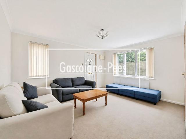 Monkswood Crescent, Tadley RG26, 1 bed property to rent, £1,200 pcm | PrimeLocation
